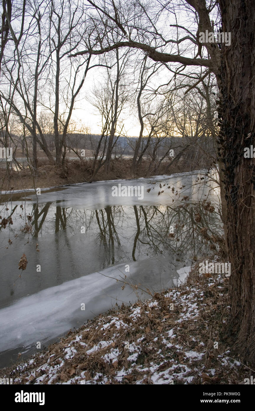 Ice covered Shenandoah River in Clarke County Virginia Stock Photo - Alamy