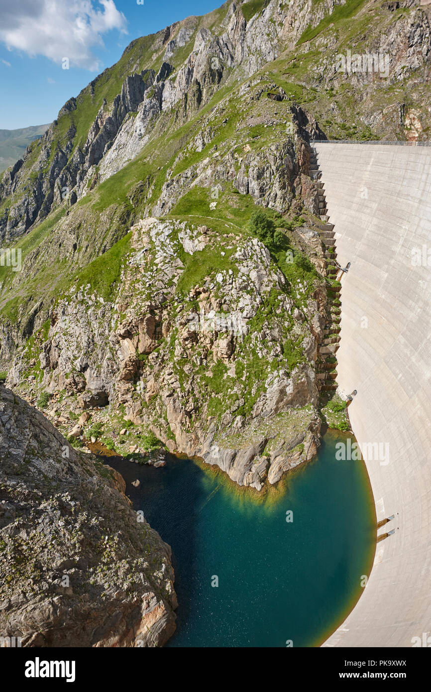 Llauset dam in Aragon. Hydroelectric energy power. Trekking route ...