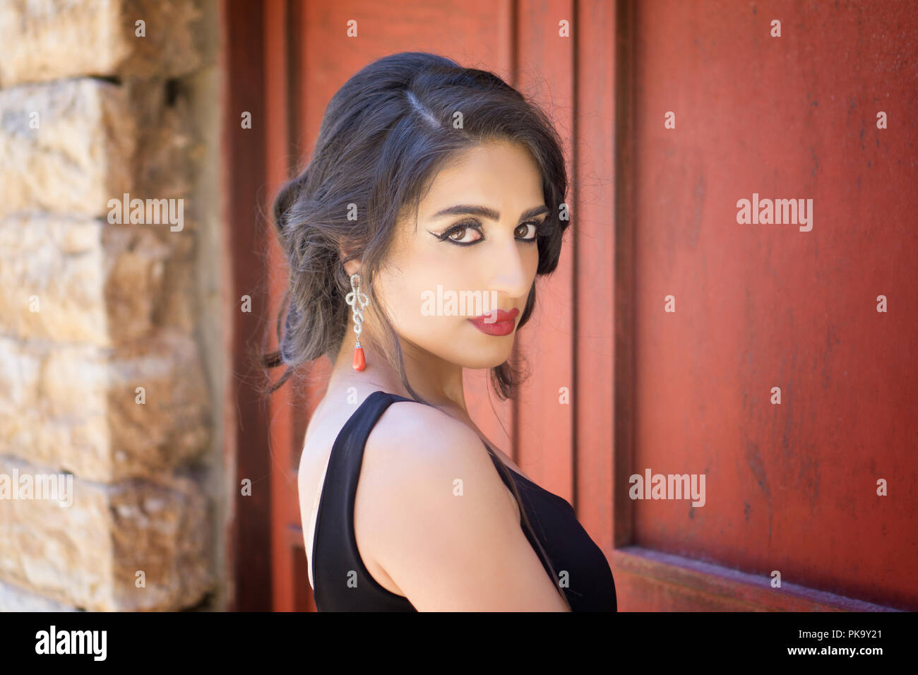 Wearing makeup hi-res stock photography and images - Alamy