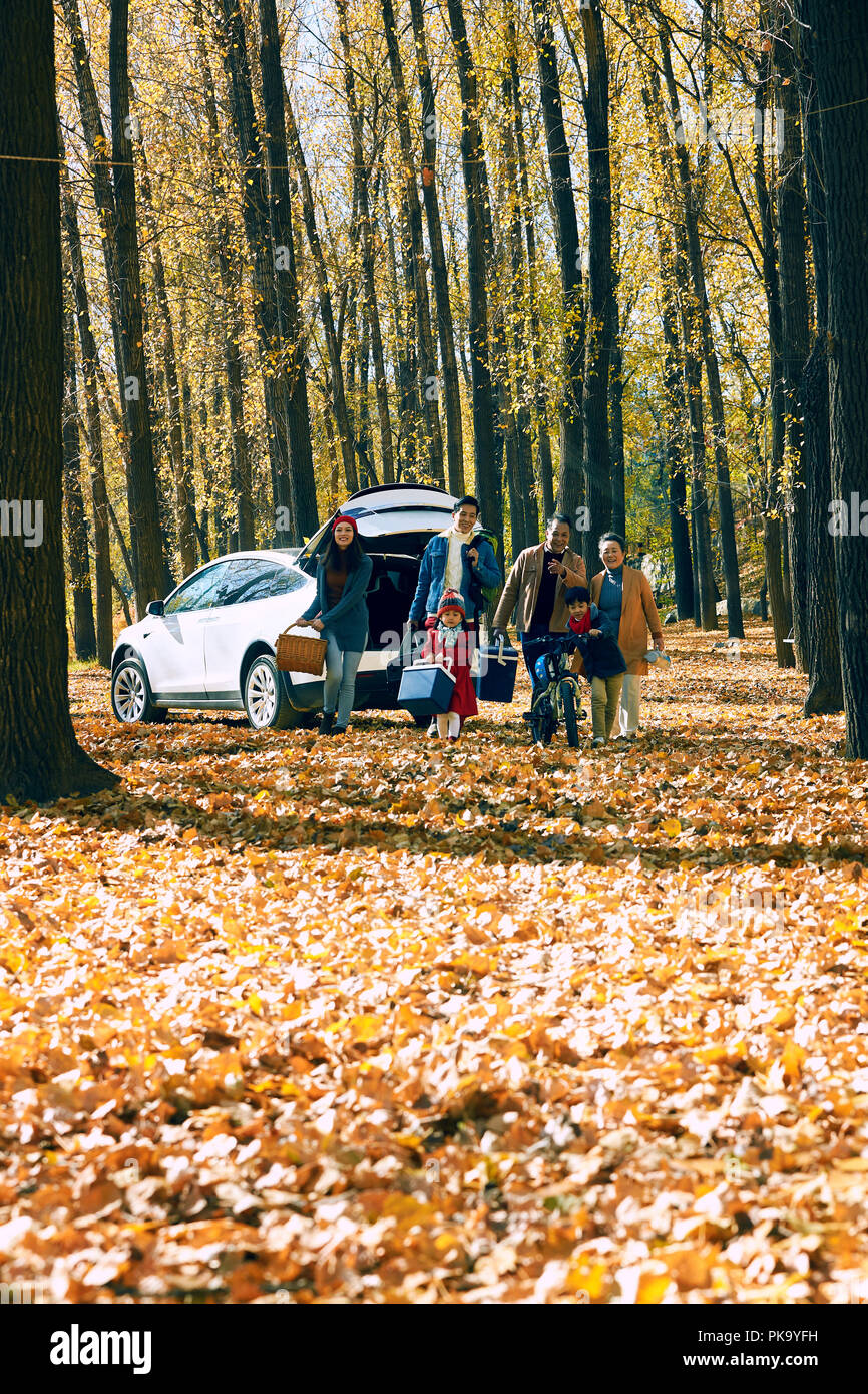 Happy family outdoor outing Stock Photo - Alamy