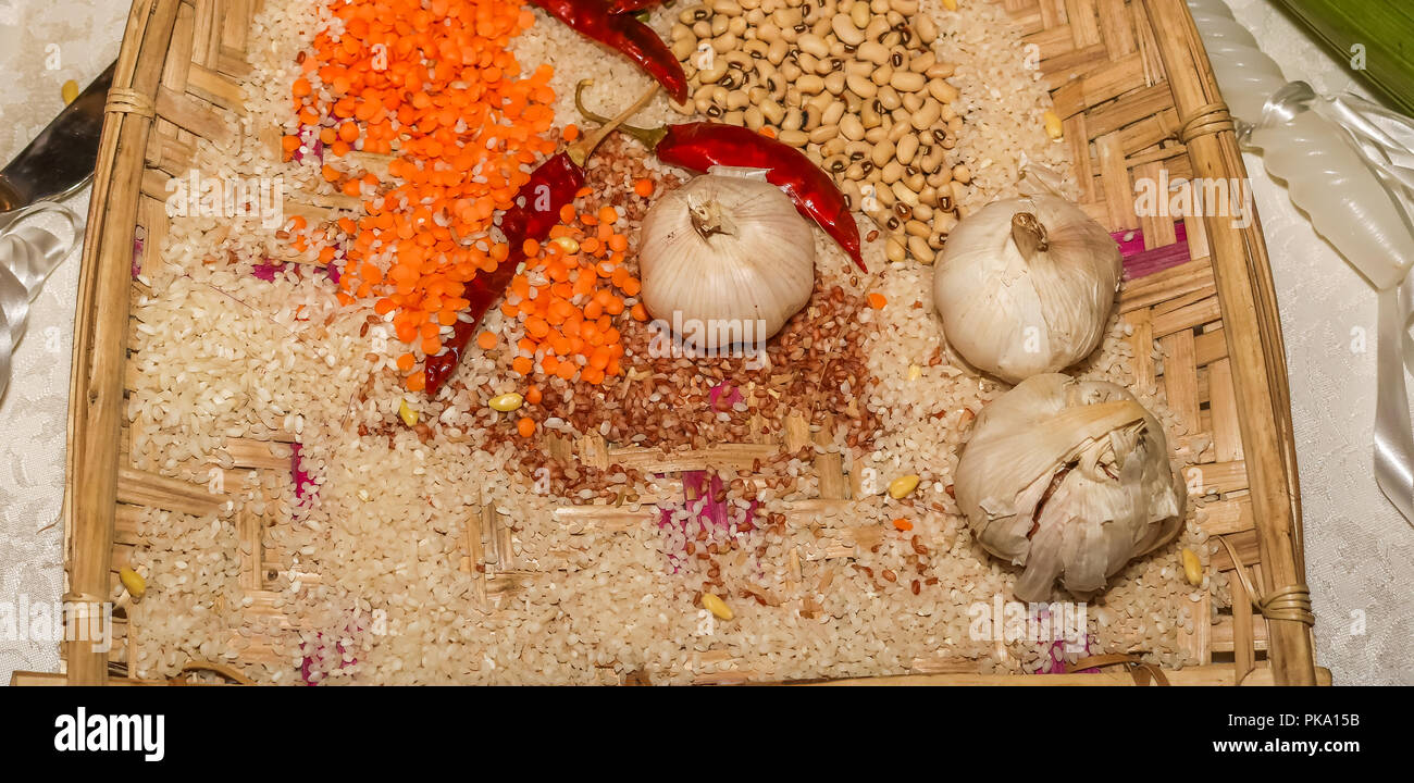 Winnowing hi-res stock photography and images - Alamy