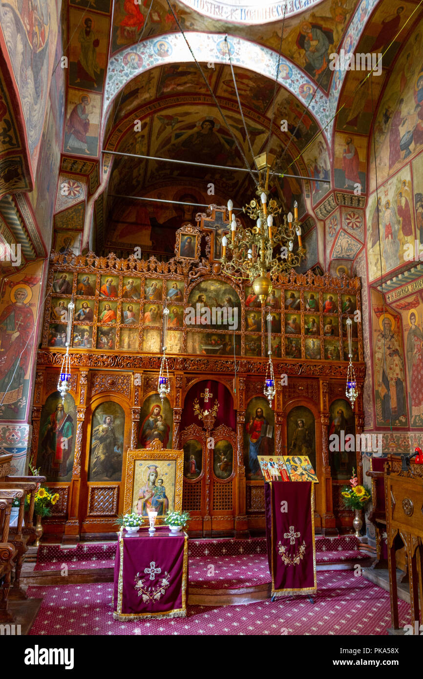 View inside the main church inside the Antim Monastery in Bucharest ...