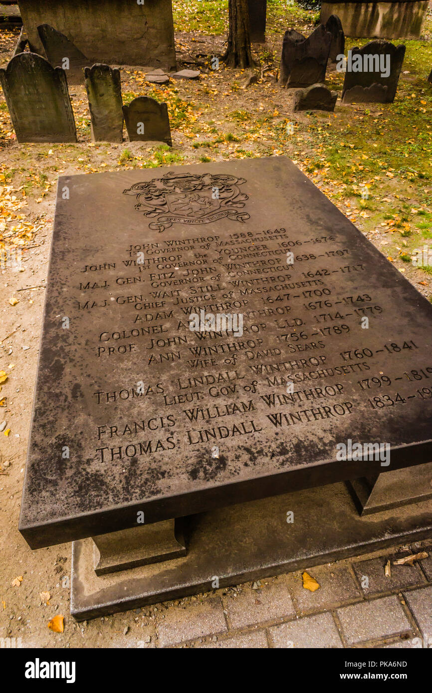 Kings chapel burying ground hi-res stock photography and images - Alamy