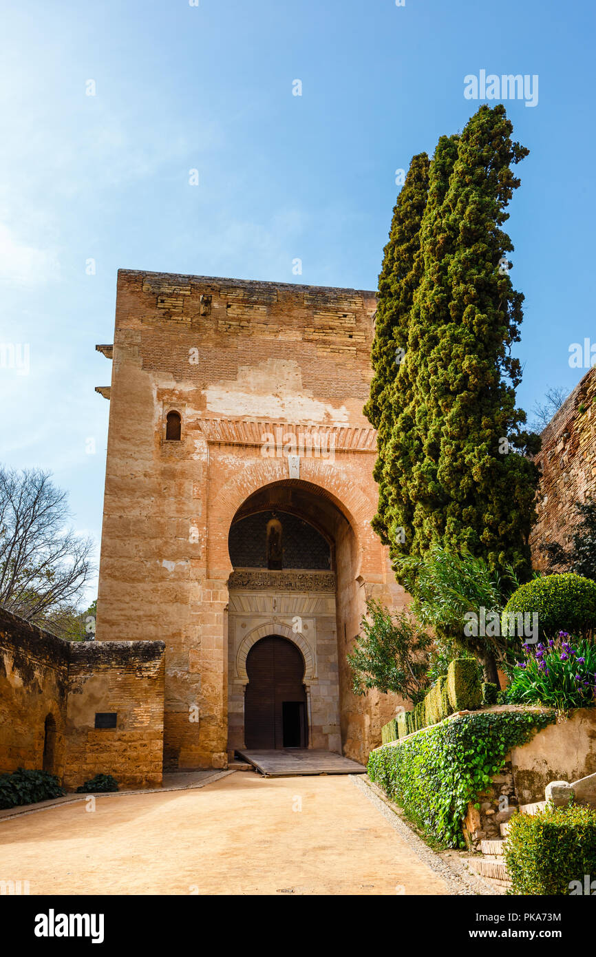 Gate of Justice (Puerta de la Justicia), gate to Alhambra complex in ...