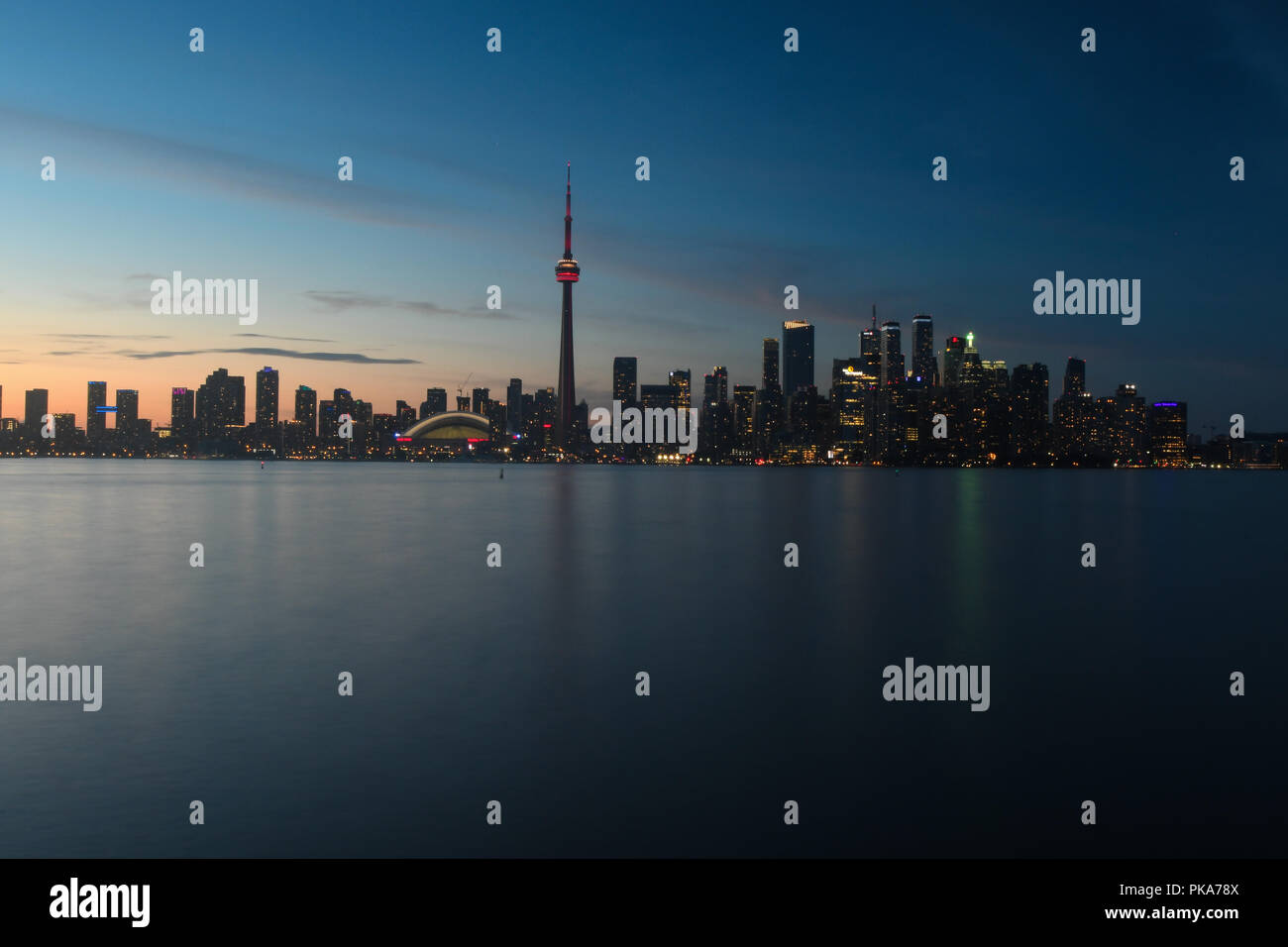 Toronto sky scraper hi-res stock photography and images - Alamy