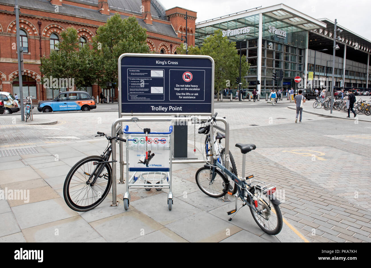 Trolley Point Kings Cross Station London England Britain UK Stock Photo ...