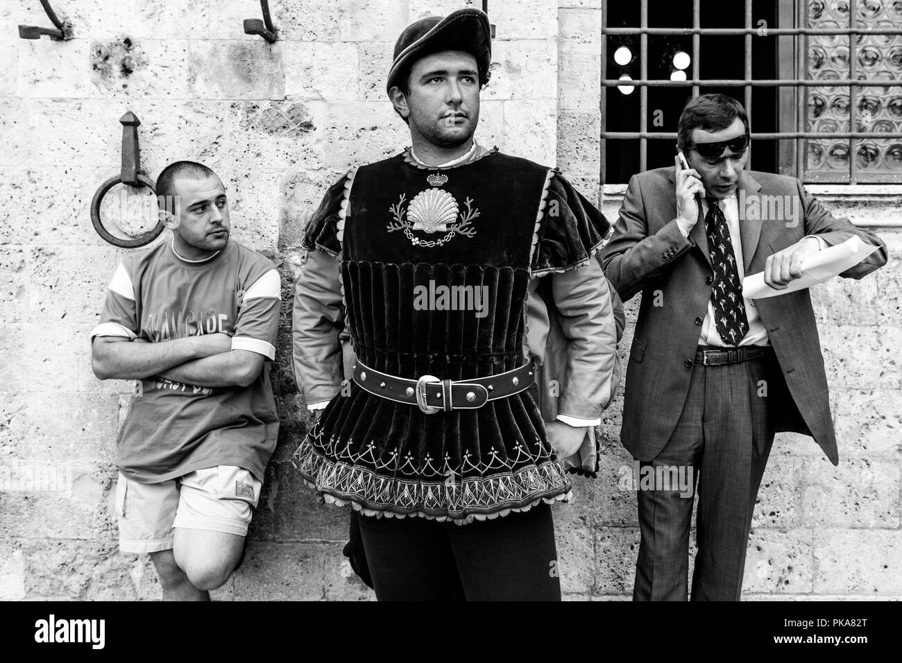 Contrada del nicchio Black and White Stock Photos & Images - Alamy
