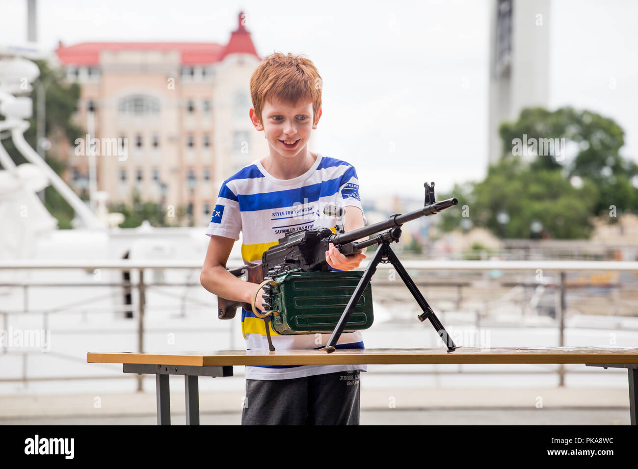 Pkm machine gun hi-res stock photography and images - Alamy