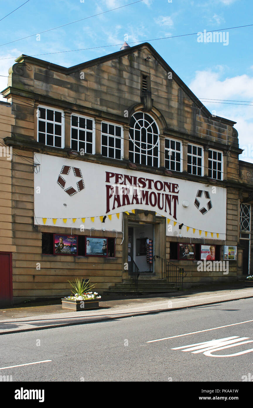 Paramount Cinema Stock Photos & Paramount Cinema Stock Images - Alamy