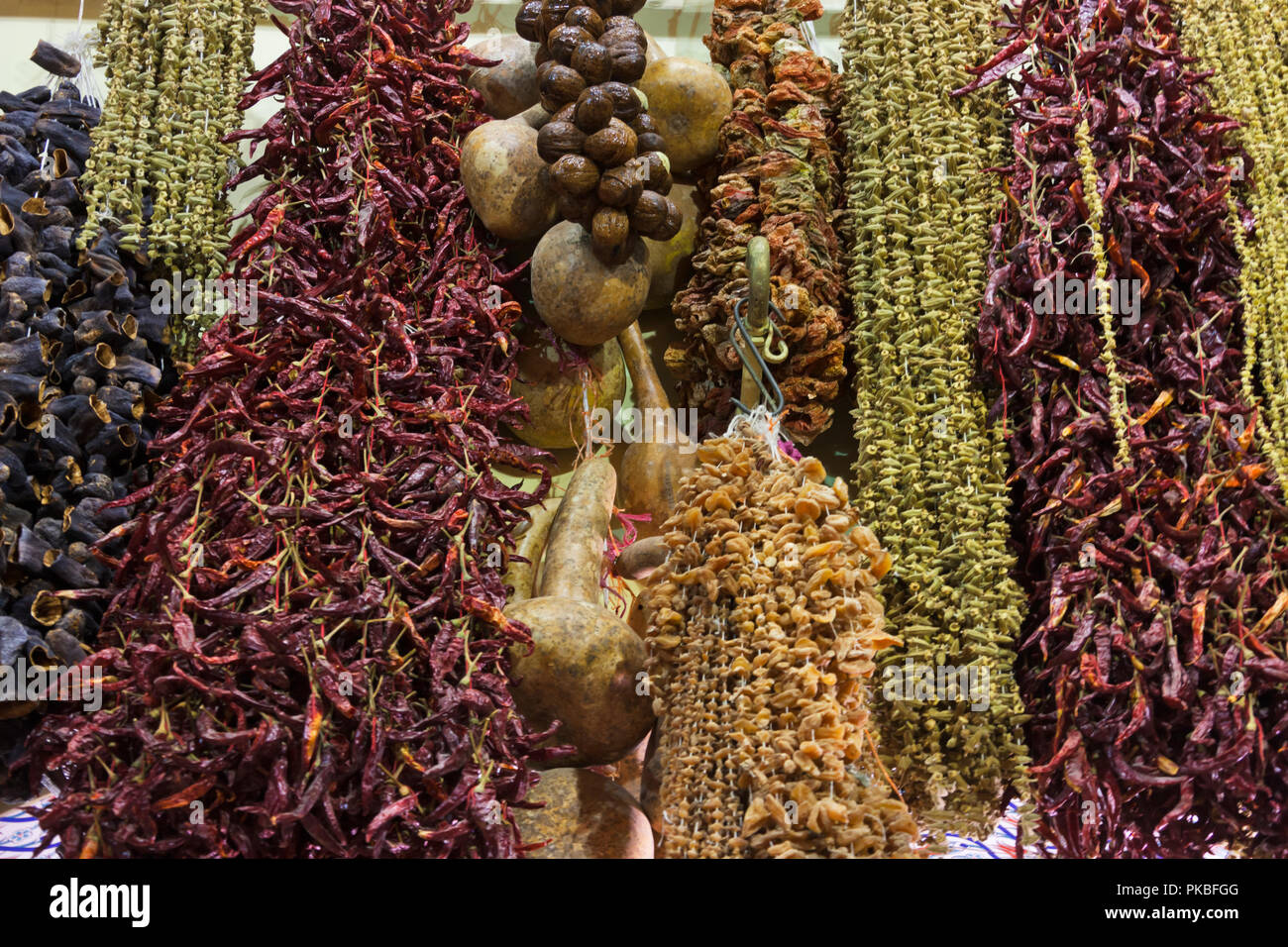 Egyptian spice bazaar, Istanbul, Turkey Stock Photo - Alamy