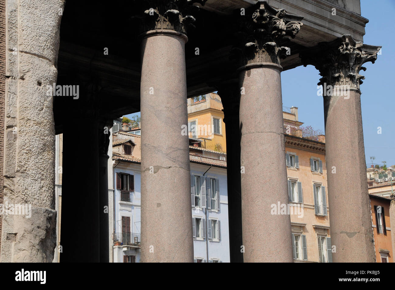 Italy, Lazio, Rome, Centro Storico, Pantheon, portico with buildings on ...