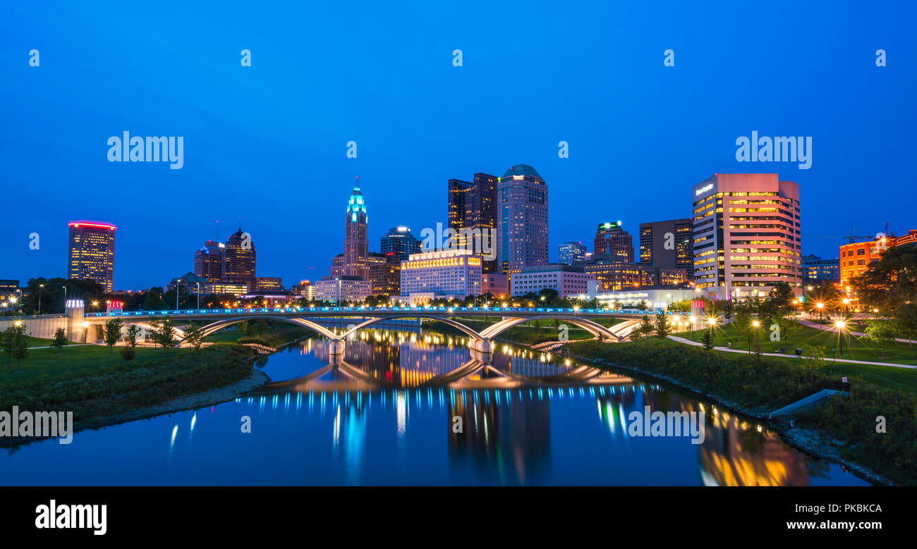columbus,ohio,usa. 9-11-17: beautiful columbus skyline at night Stock ...