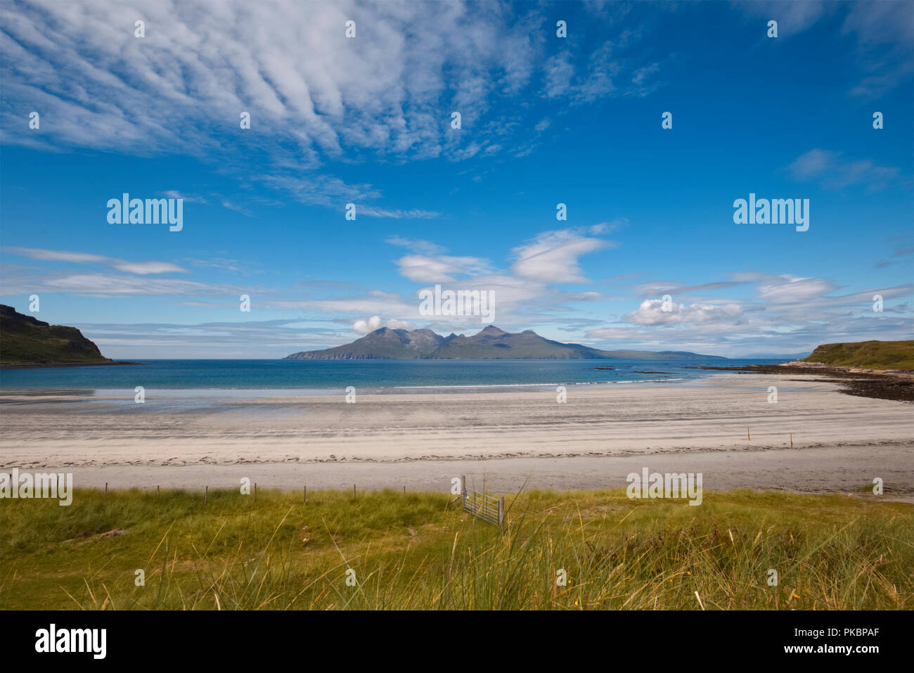 Isle of eigg beach hi-res stock photography and images - Alamy
