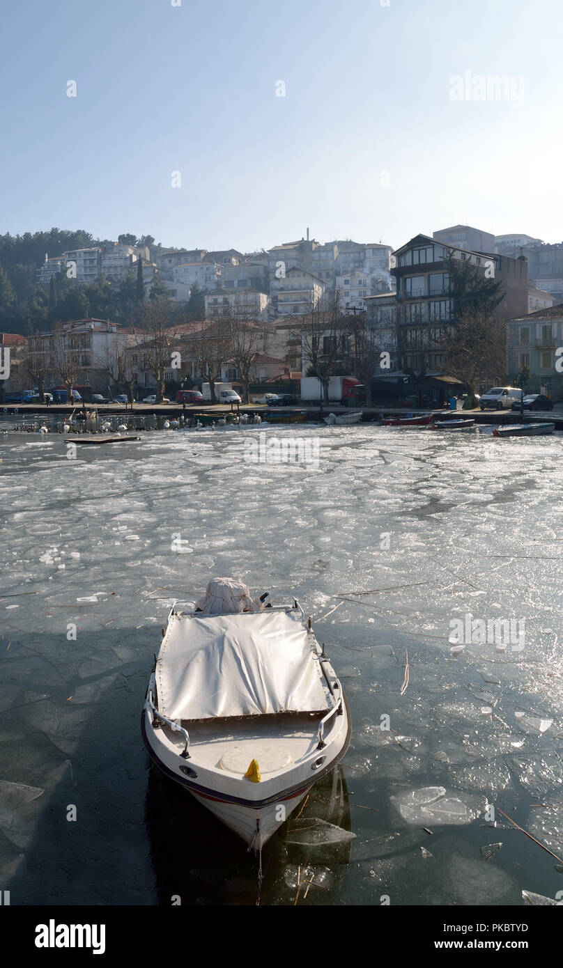 Boats trapped in ice hi-res stock photography and images - Alamy