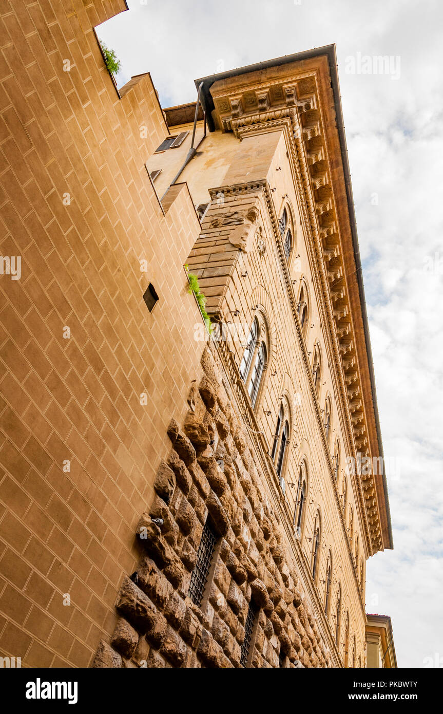 15th century italian architecture hi-res stock photography and images ...