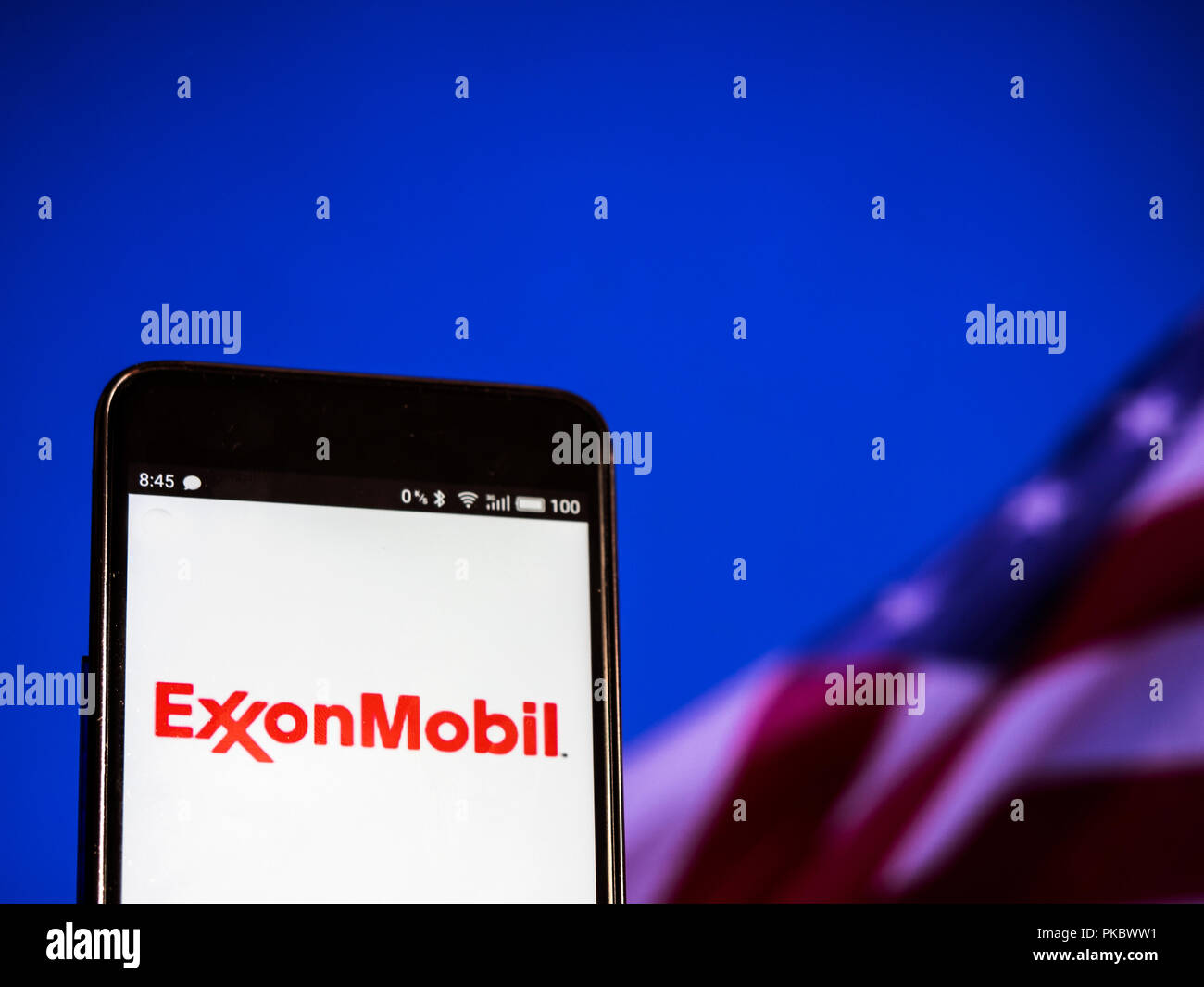 Exxon mobil logo hi-res stock photography and images - Alamy