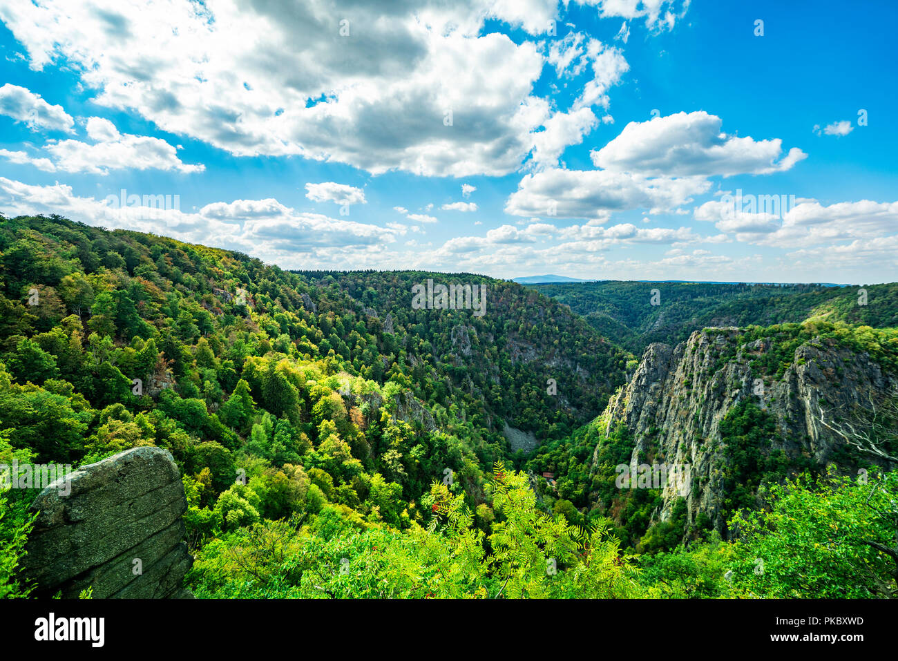 Large creek hi-res stock photography and images - Alamy