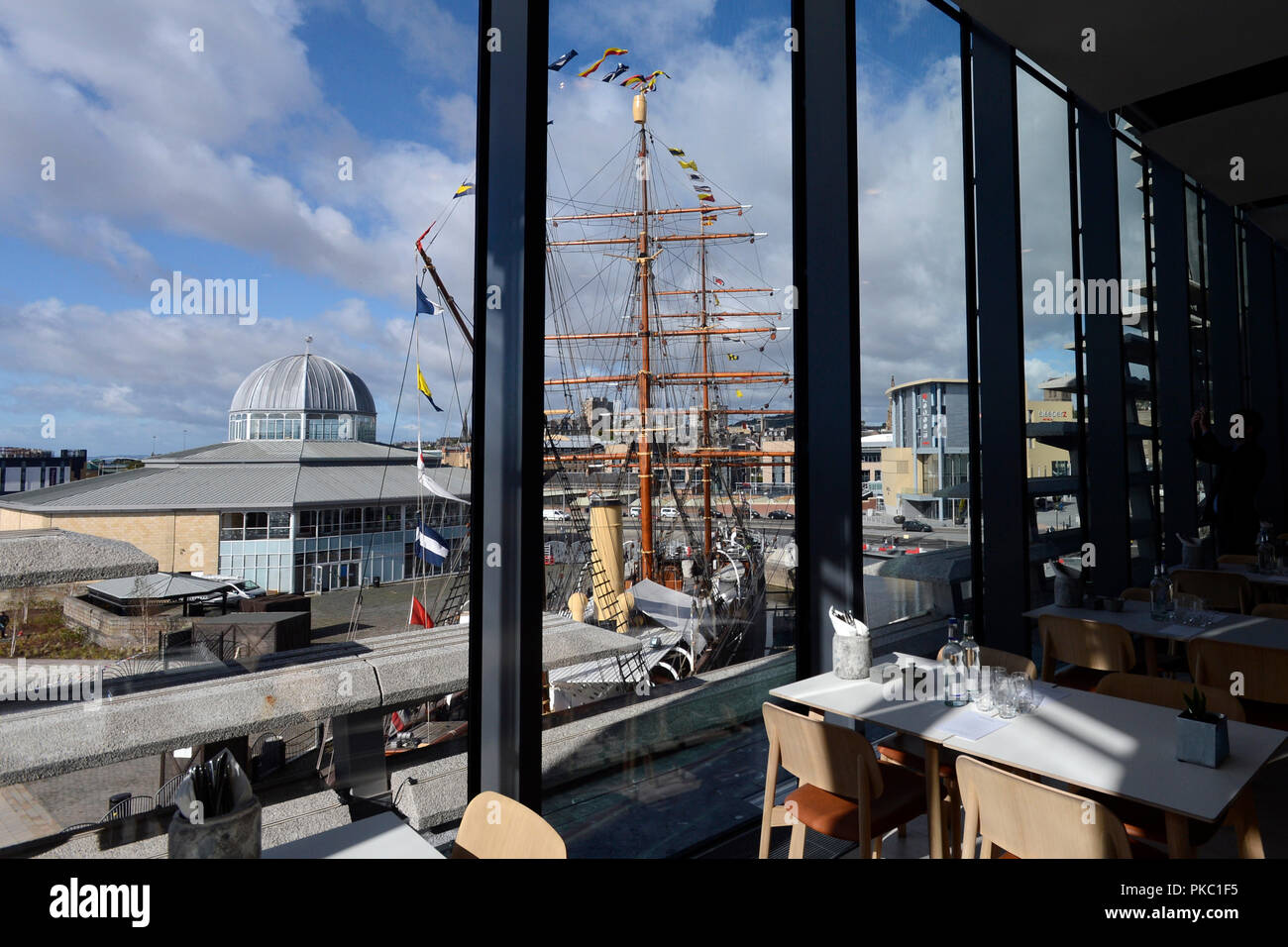 Captain scotts ship hi-res stock photography and images - Alamy