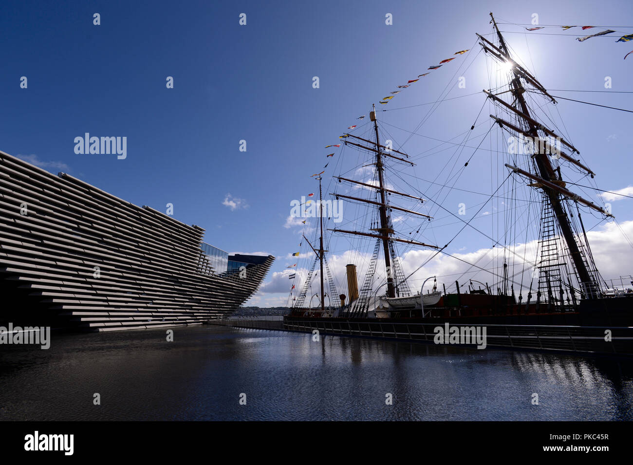 Captain scotts ship hi-res stock photography and images - Alamy