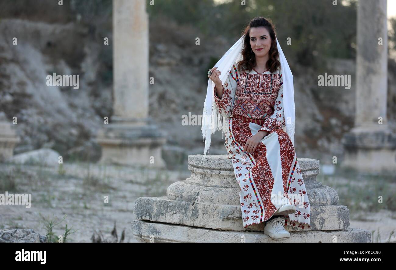 Palestinian Women Beautiful