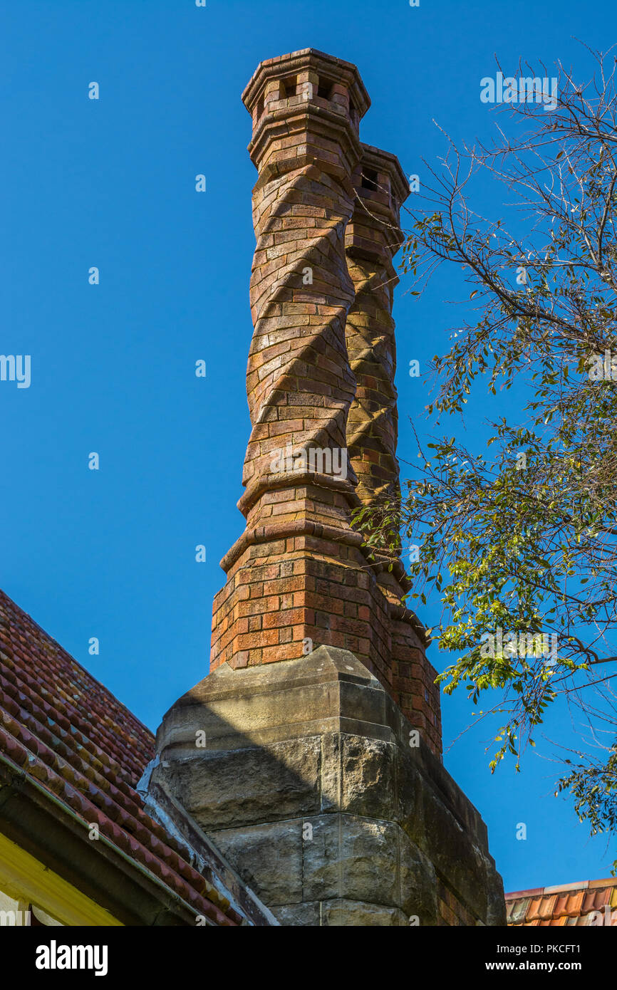 Tudor chimneys hi-res stock photography and images - Alamy
