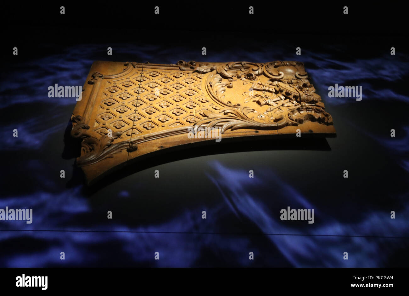 Titanic Design
