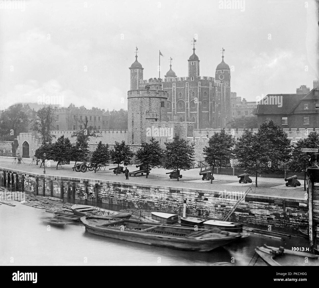 Tower of London, 1890. Artist: Henry Bedford Lemere Stock Photo - Alamy