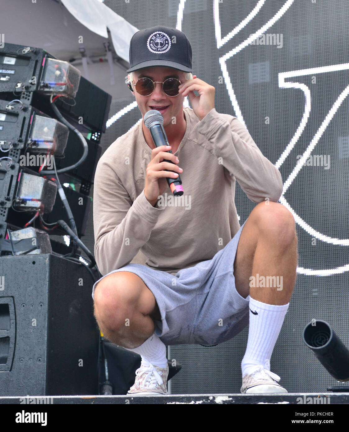 Y100 Mack-A-Poolooza ultimate poolside concert of the summer at ...