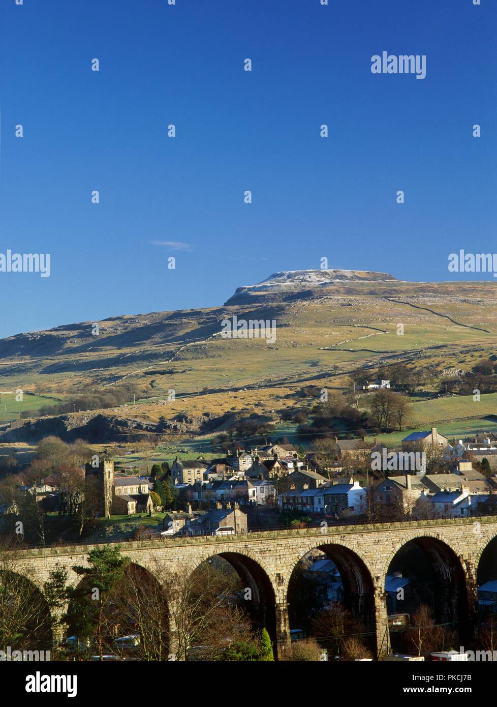 Ingleton village hi-res stock photography and images - Alamy