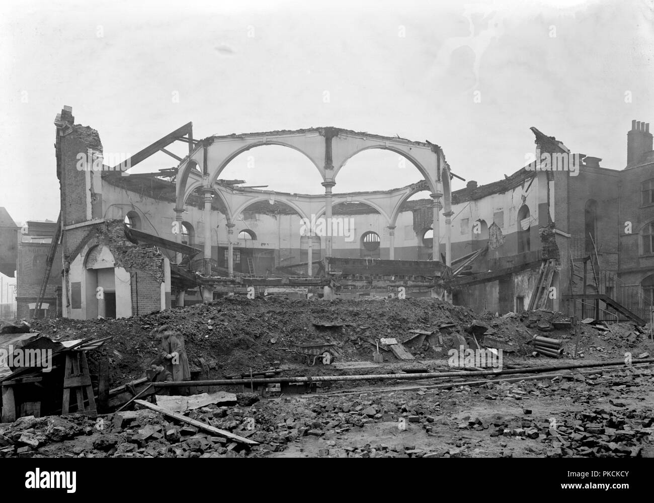 London bombed buildings ww2 hi-res stock photography and images - Alamy