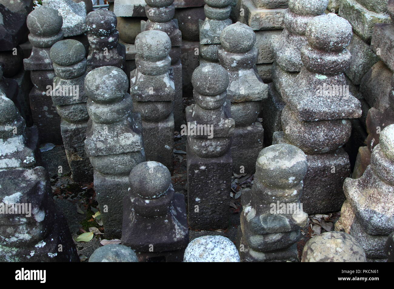 Statues in kyoto hi-res stock photography and images - Alamy