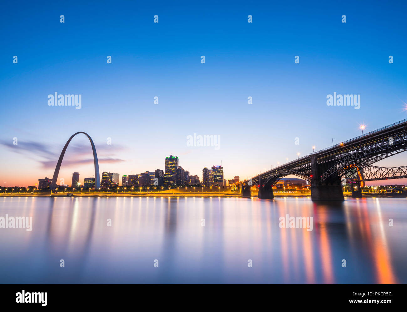 St louis skyline hi-res stock photography and images - Alamy