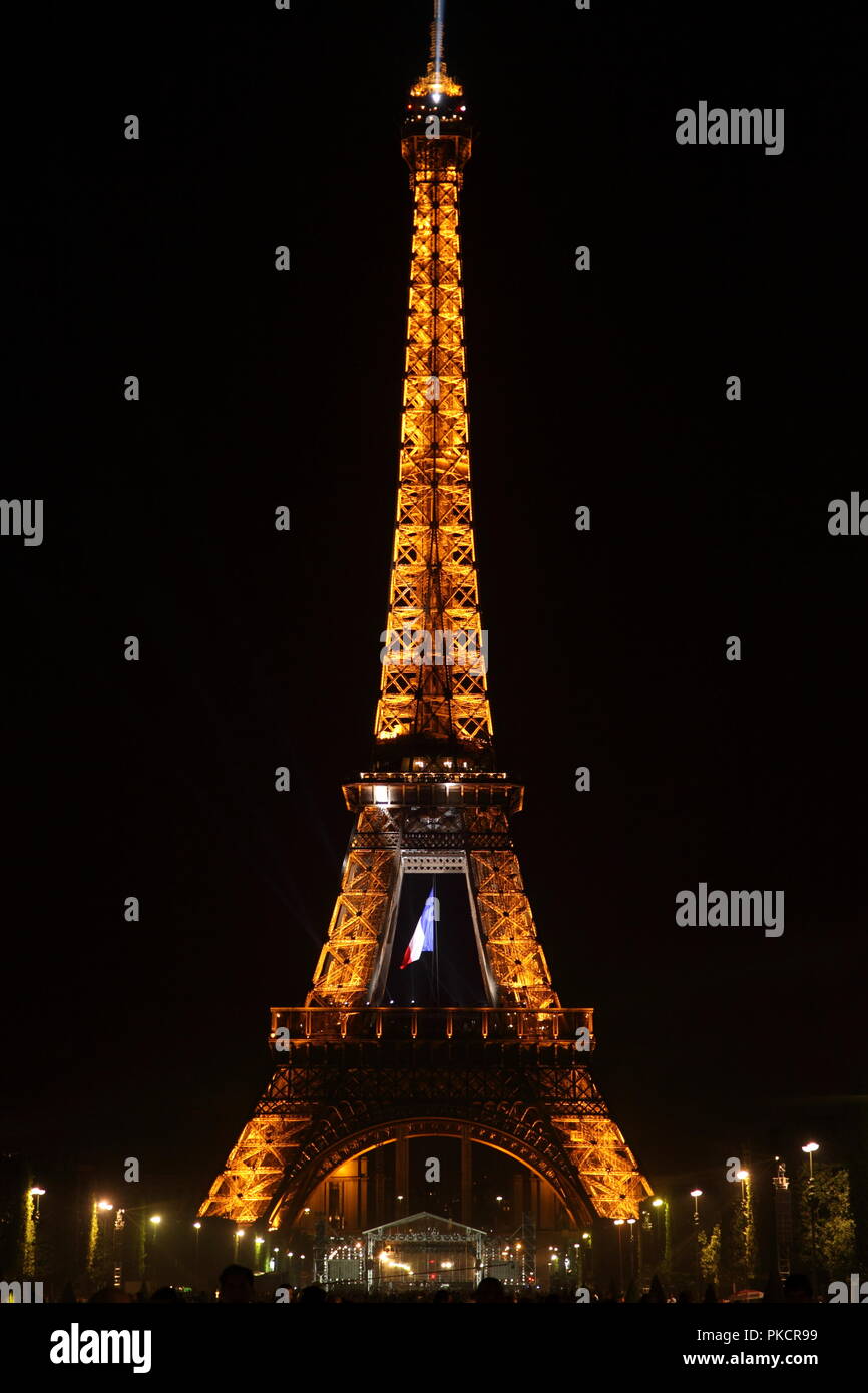 Eifel tour hi-res stock photography and images - Alamy
