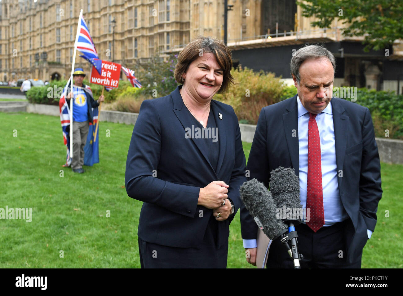 Nigel dodds leader northern hi-res stock photography and images - Alamy