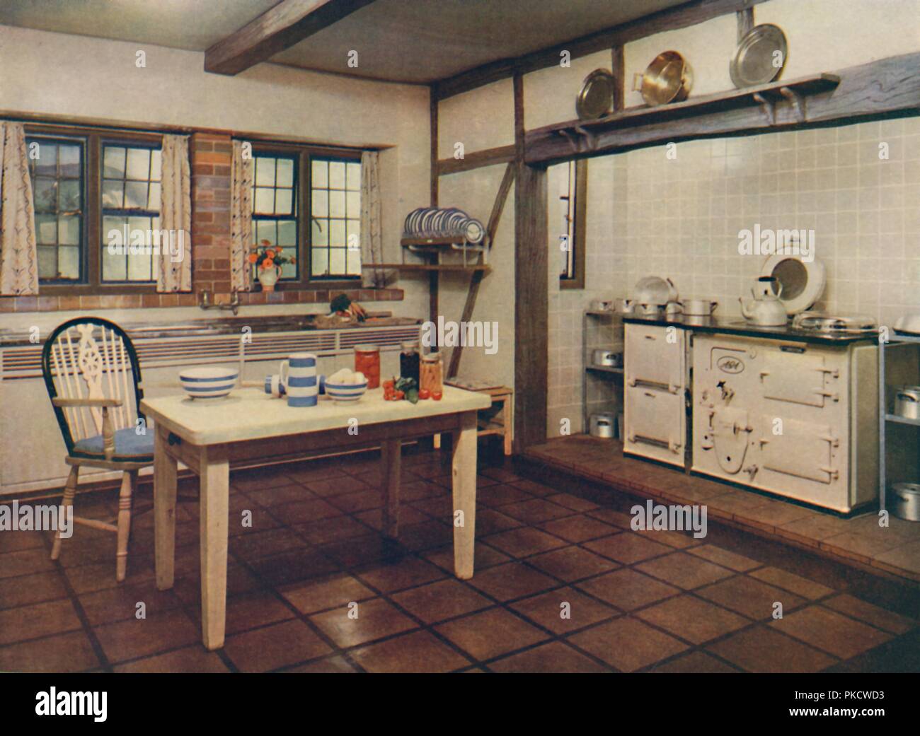 Farmhouse kitchen aga hi-res stock photography and images - Alamy