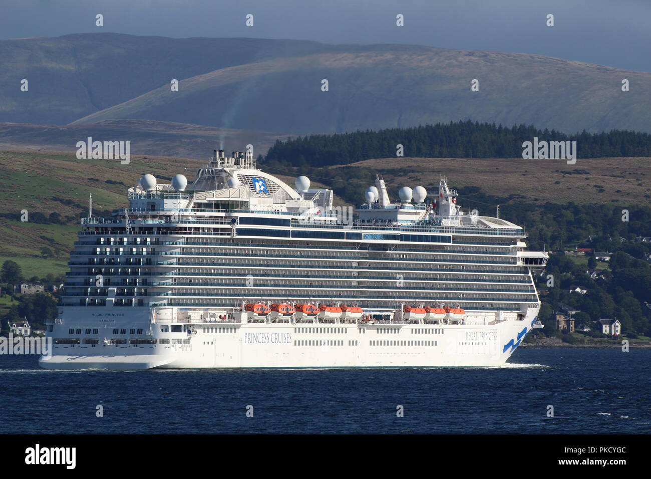 MS Regal Princess, Royal-class luxury cruise ship operated by Princess ...