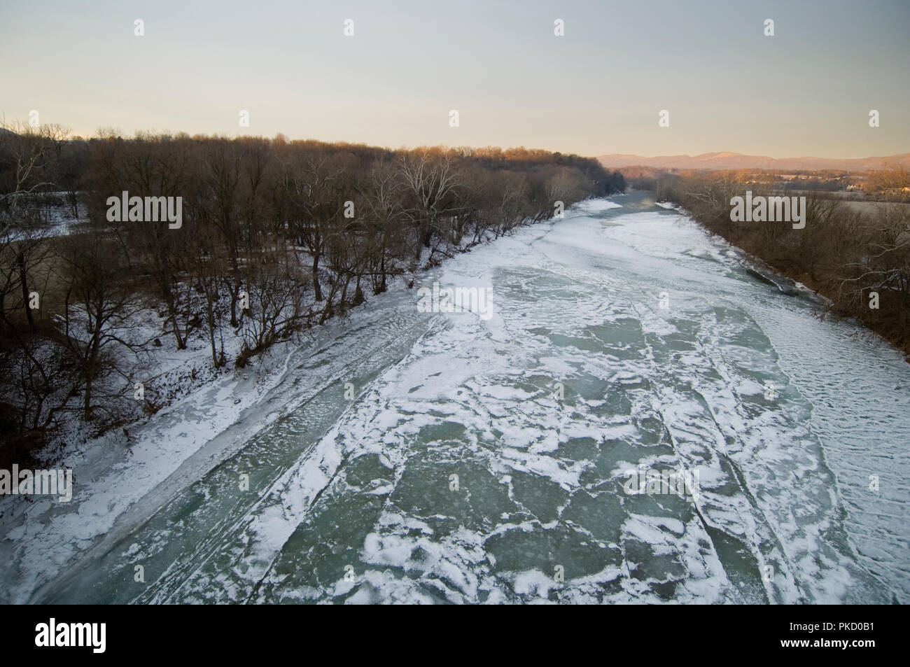 Shenandoah river canoe hi-res stock photography and images - Alamy
