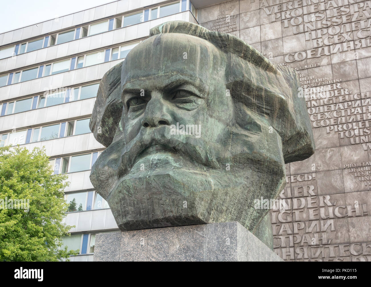 Karl Marx Monument in Chemnitz, Germany Stock Photo - Alamy