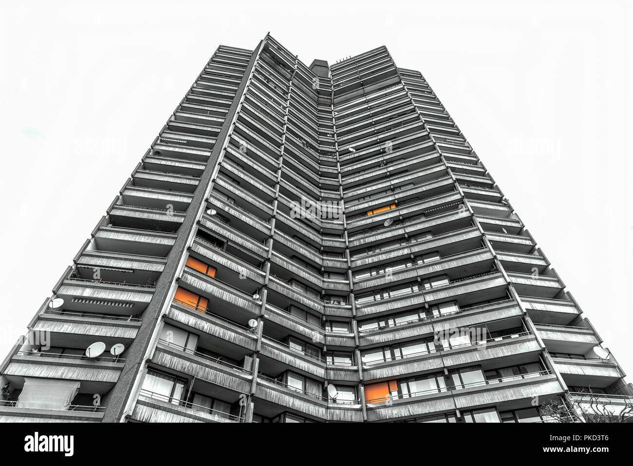 Skyscraper black and white hi-res stock photography and images - Alamy