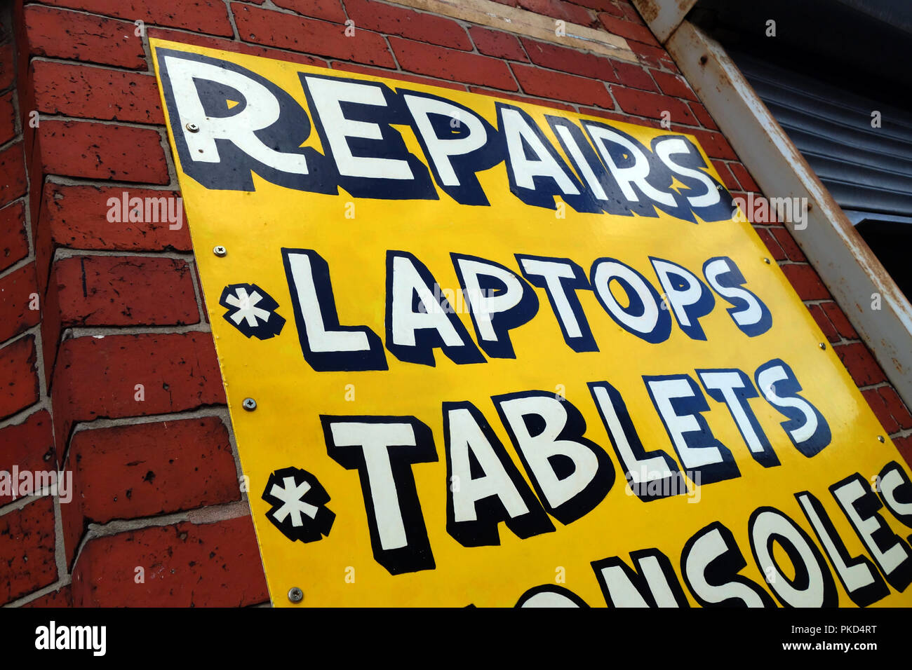 Repair of laptops hi-res stock photography and images - Alamy