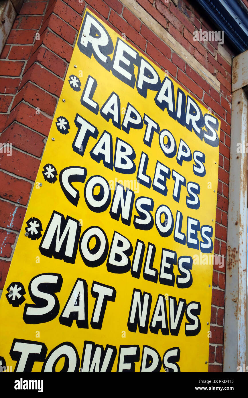 Computer repair shop hi-res stock photography and images - Alamy