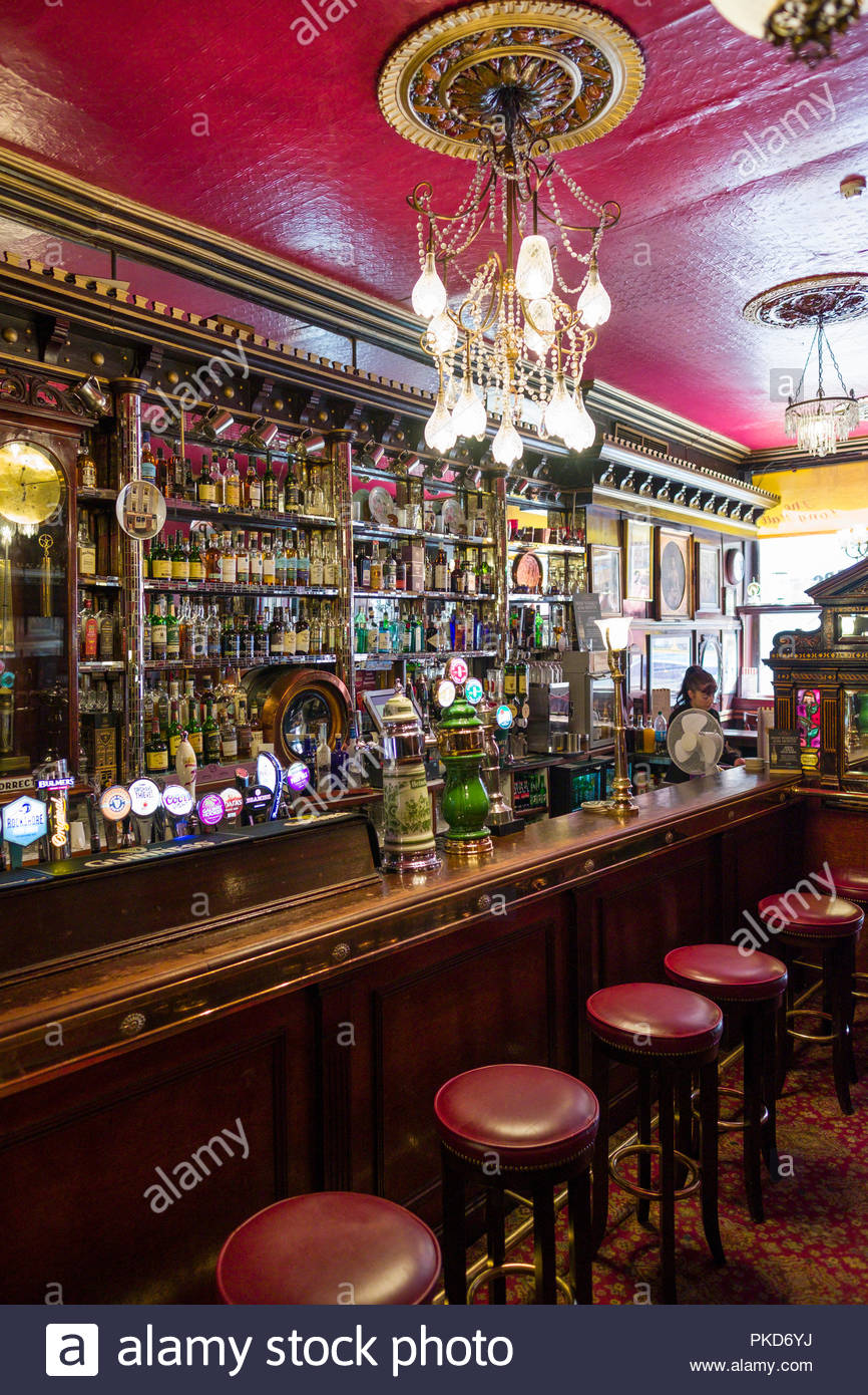 Traditional Irish Pub Interior High Resolution Stock Photography and ...