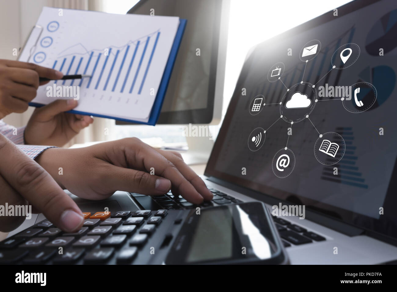 Cloud Service (Cloud Computing diagram on the new computer interface ...