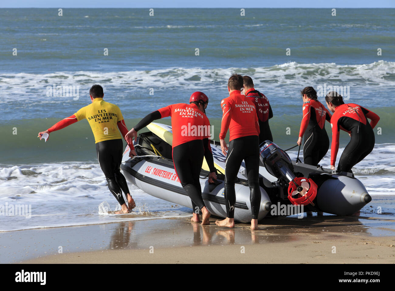 Lifeguards training hi-res stock photography and images - Alamy