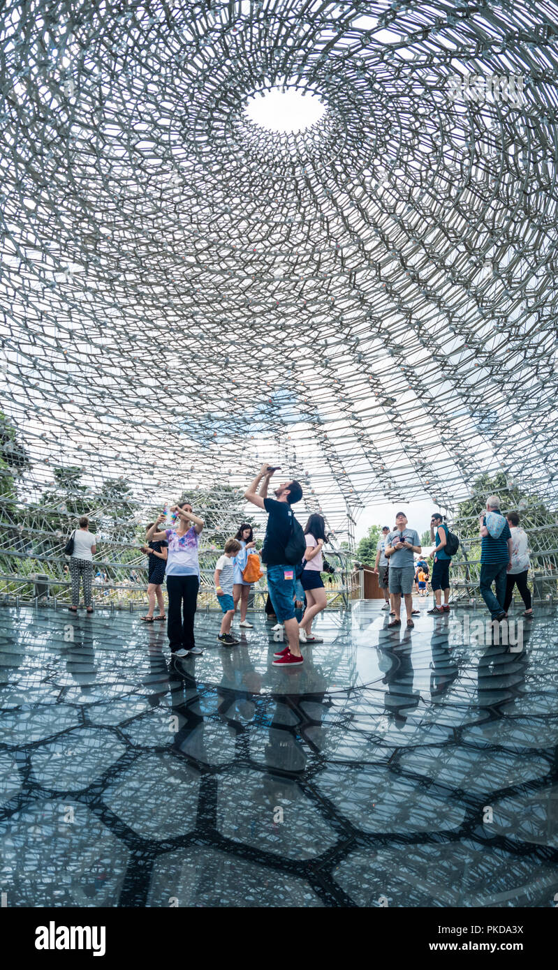 The Hive, Kew Gardens - Created by artist Wolfgang Buttress Stock Photo ...