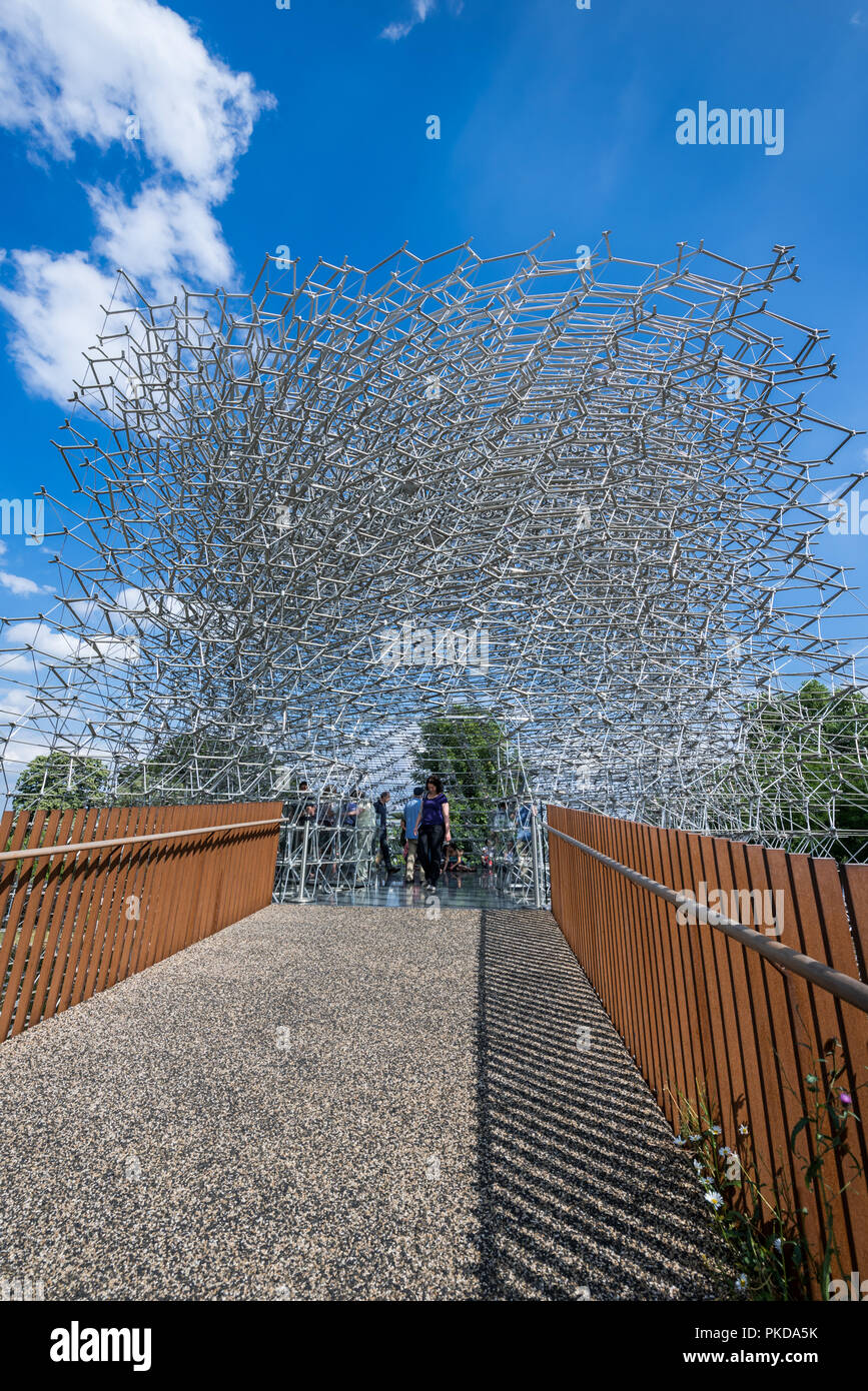 The Hive, Kew Gardens - Created by artist Wolfgang Buttress Stock Photo ...
