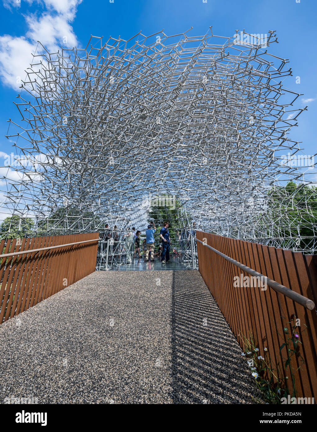 The Hive, Kew Gardens - Created by artist Wolfgang Buttress Stock Photo ...