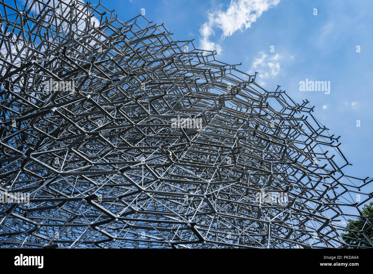 The Hive, Kew Gardens - Created by artist Wolfgang Buttress Stock Photo ...