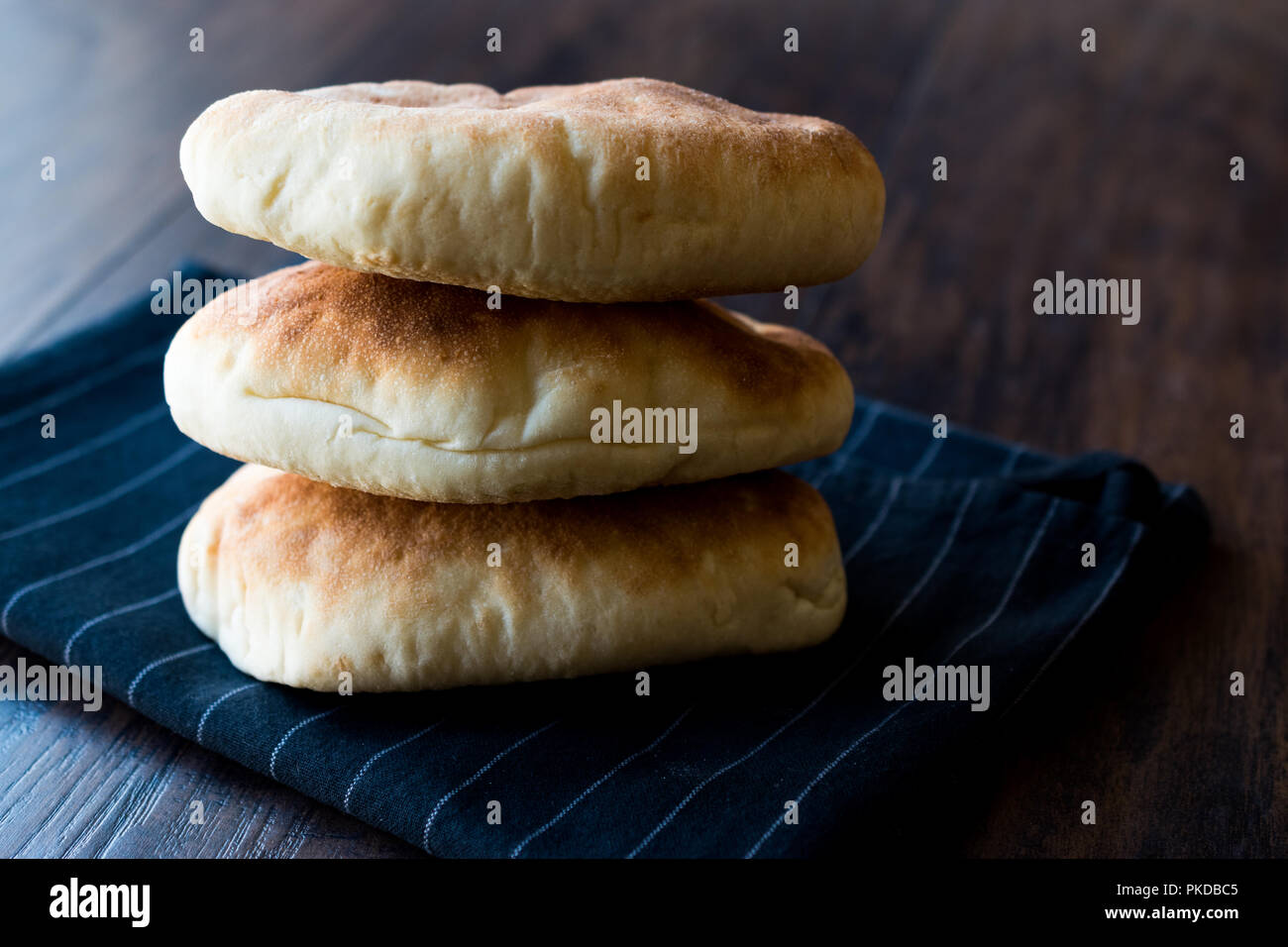 Chinese pastry traditional bread hi-res stock photography and images ...