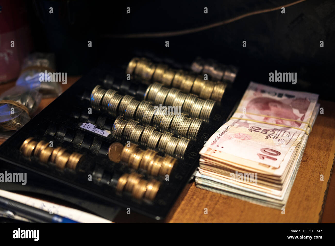 Money and cah hi-res stock photography and images - Alamy